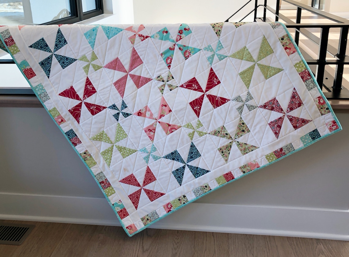 Pinwheels Big and Small Baby Quilt or Lap Quilt - Etsy
