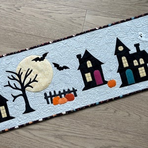 Spooky Hollow Table Runner Pattern - Etsy