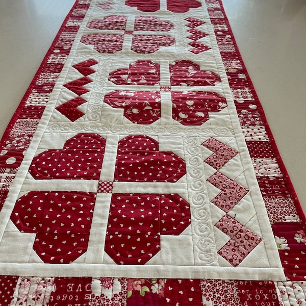 Quilted Runner Valentines - Etsy