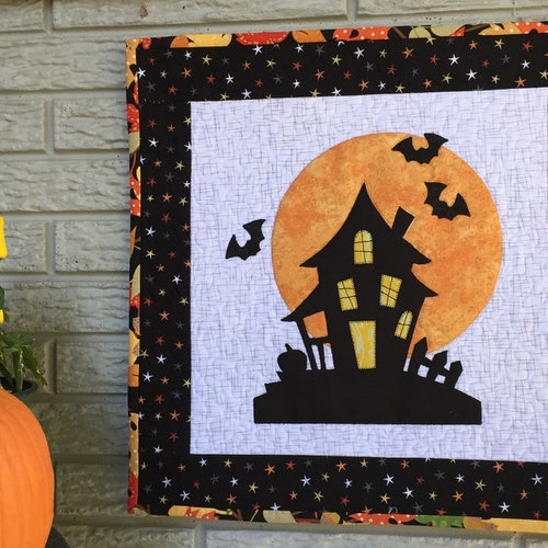 Halloween House Wall Hanging Pattern | Etsy