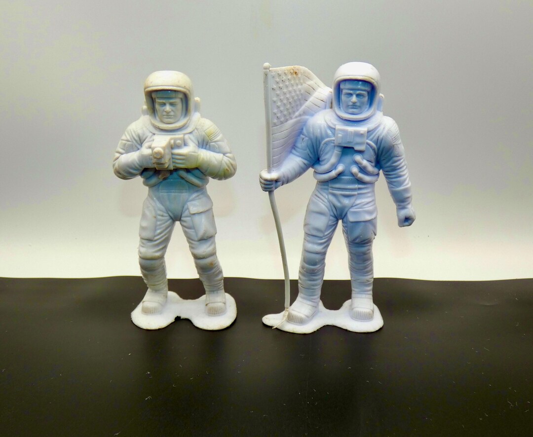 CLOSEOUT 29 to 5*-2 Louis Marx Astronaut Toy Figures- 1970 - Etsy