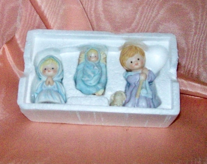 1986 Avon Heavenly Blessings Porcelain Nativity Collection With Baby ...