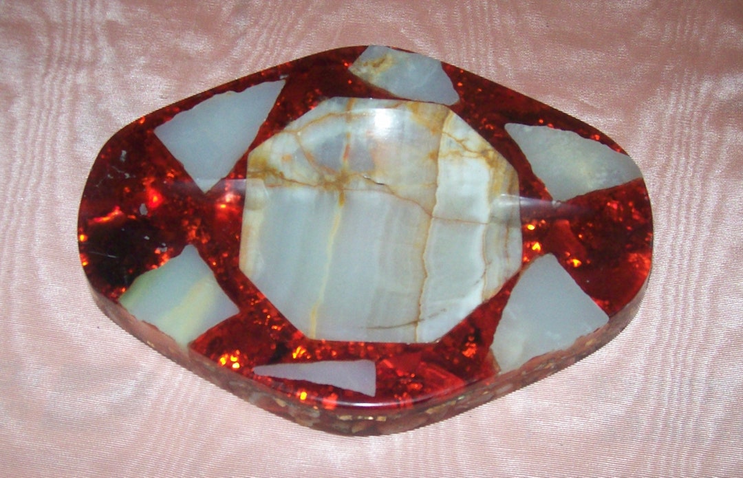 1960's Artisan Red Cast Resin Trinket Tray / Ashtray With Embedded ONYX ...