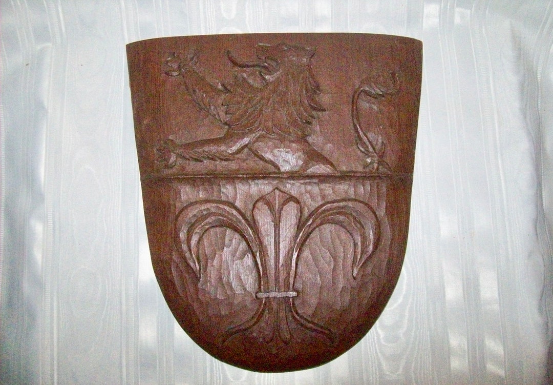 Hand Carved WOOD HERALDIC Crest/shield With Rampant Lion and Fleur-de ...