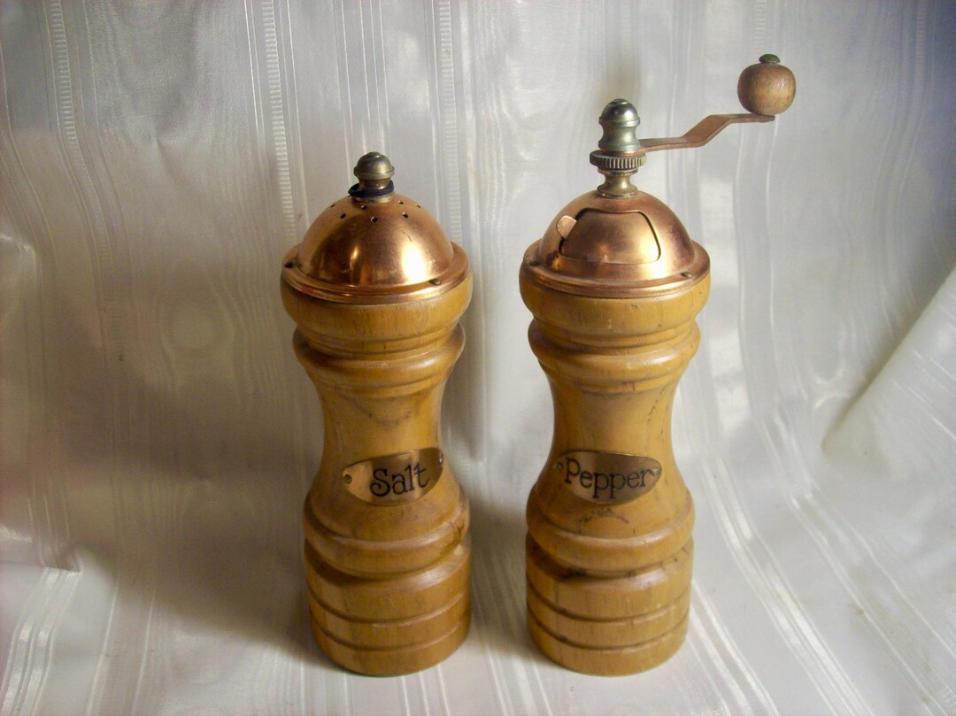 Vintage Circa 1960's CATALINA Copper and Wood Salt / PEPPER GRINDER Set ...