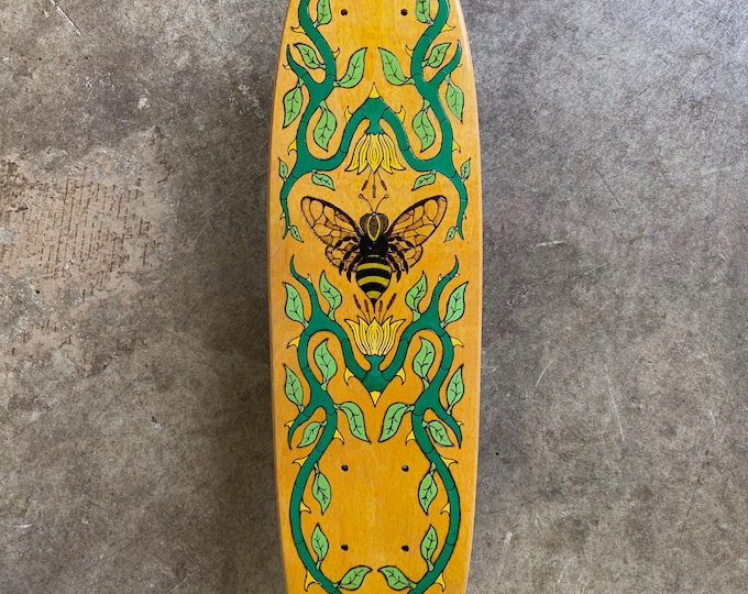 VAGABOND Worker Bee Banana Board - Etsy