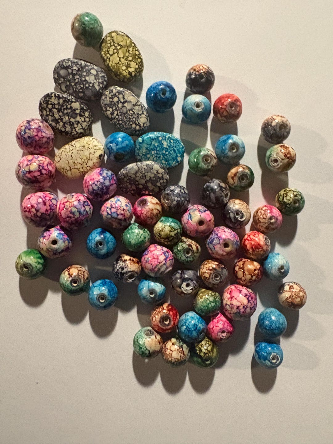 100 Grams Glass Beads - (E1228) Crackled Colors and Shapes - Etsy