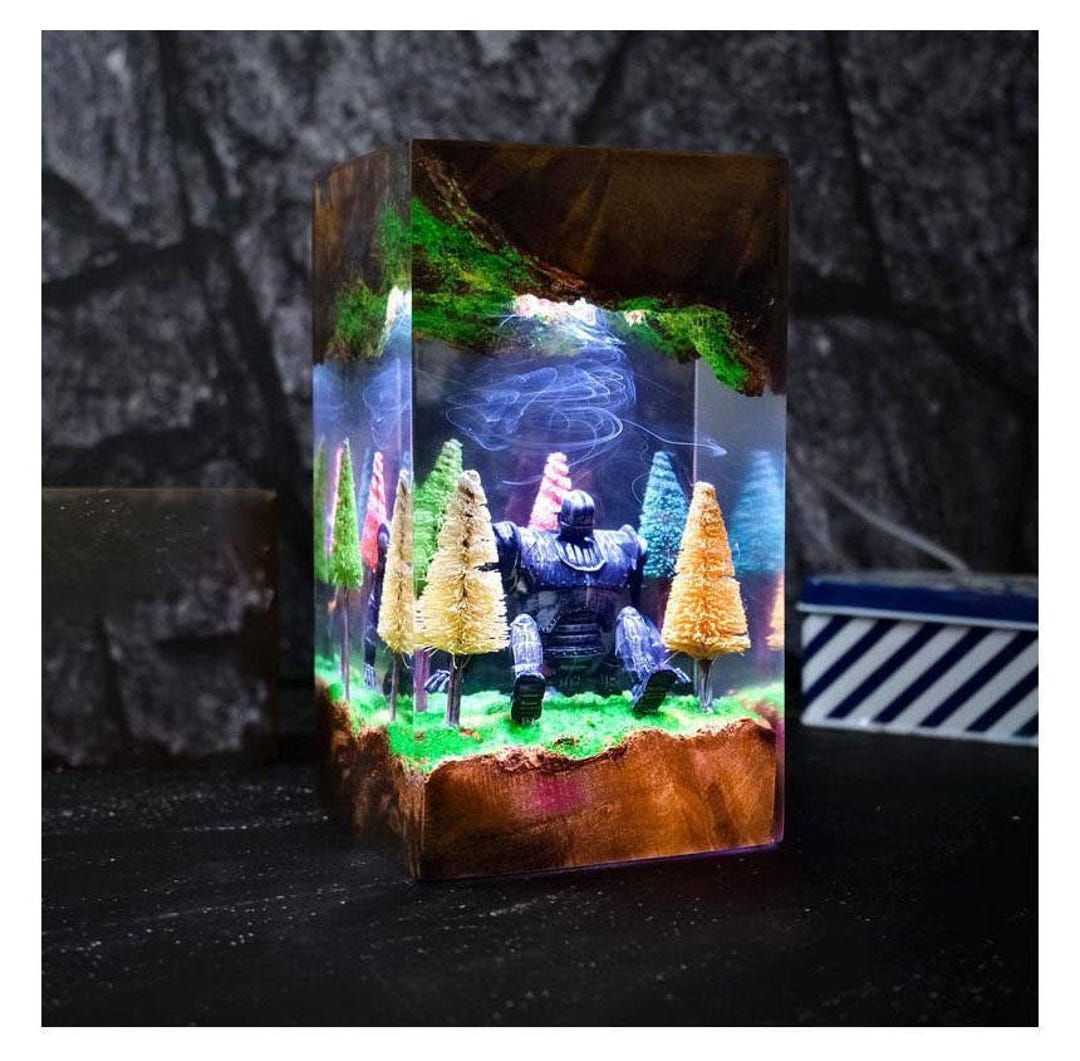 Diorama Iro.n G.iant Wood Lamp, Custom Resin Lamp, Art Diorama, Gift ...