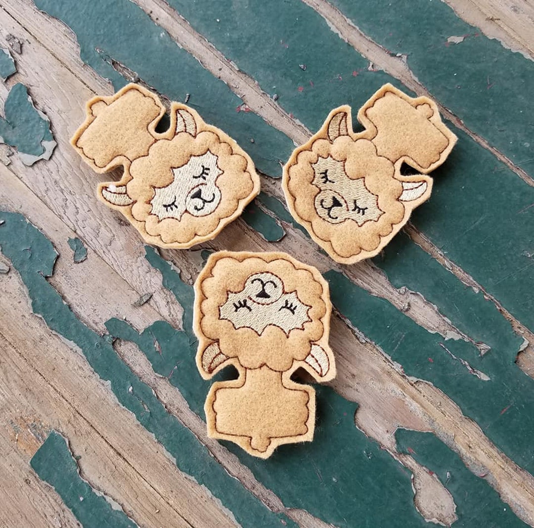 Llama Finger Puppet: Bendable Felt Llama Friend - Etsy