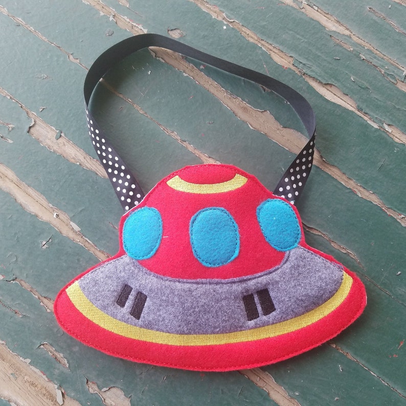 Alien Finger Puppets With Spaceship Treat or Puppet Bag - Etsy