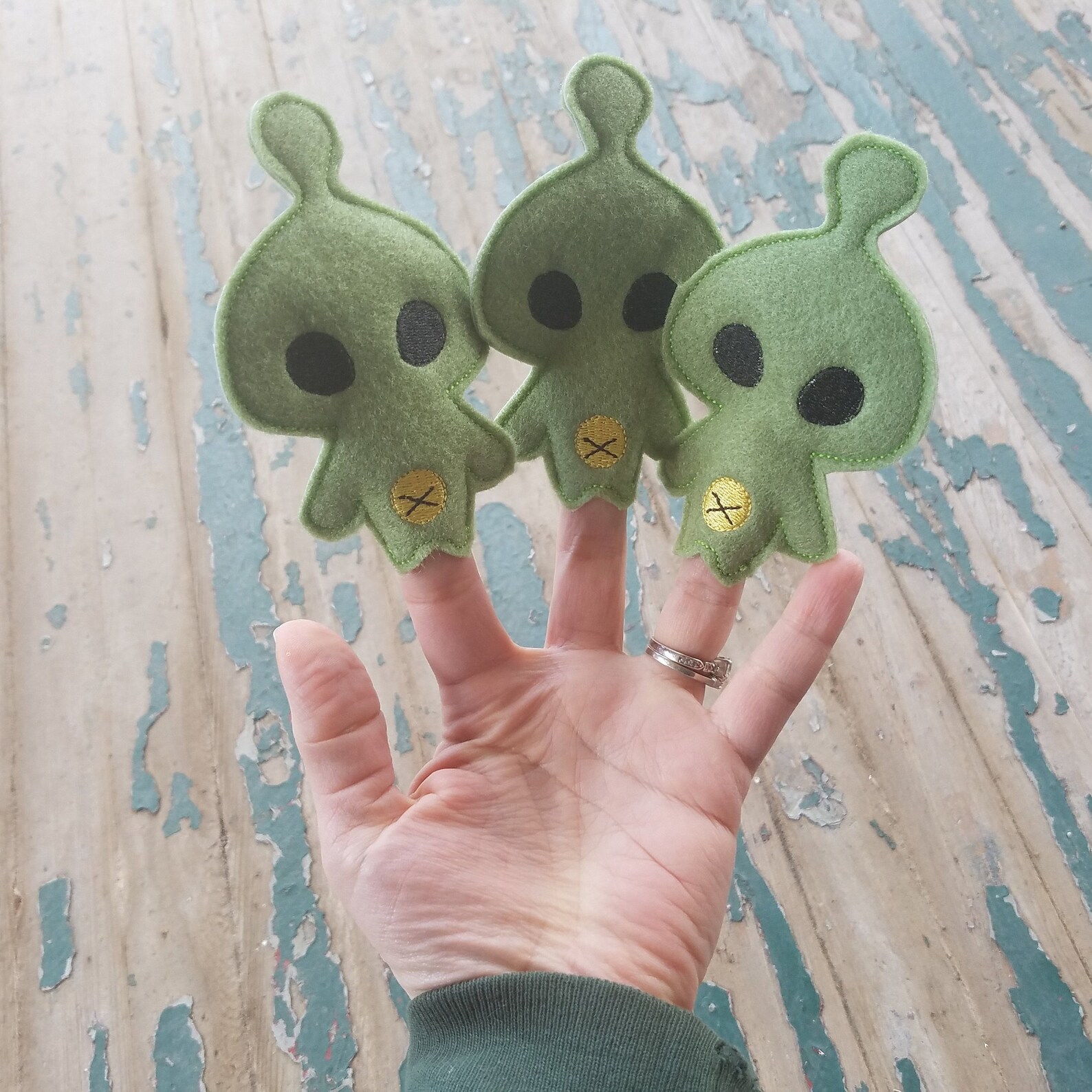 Alien Finger Puppets With Spaceship Treat or Puppet Bag - Etsy