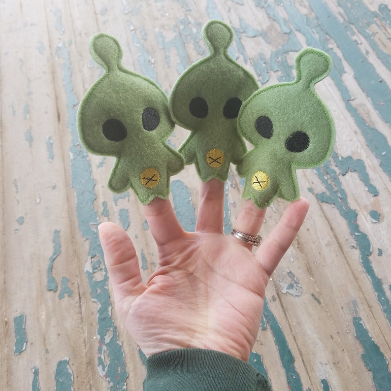Alien Finger Puppets With Spaceship Treat or Puppet Bag - Etsy