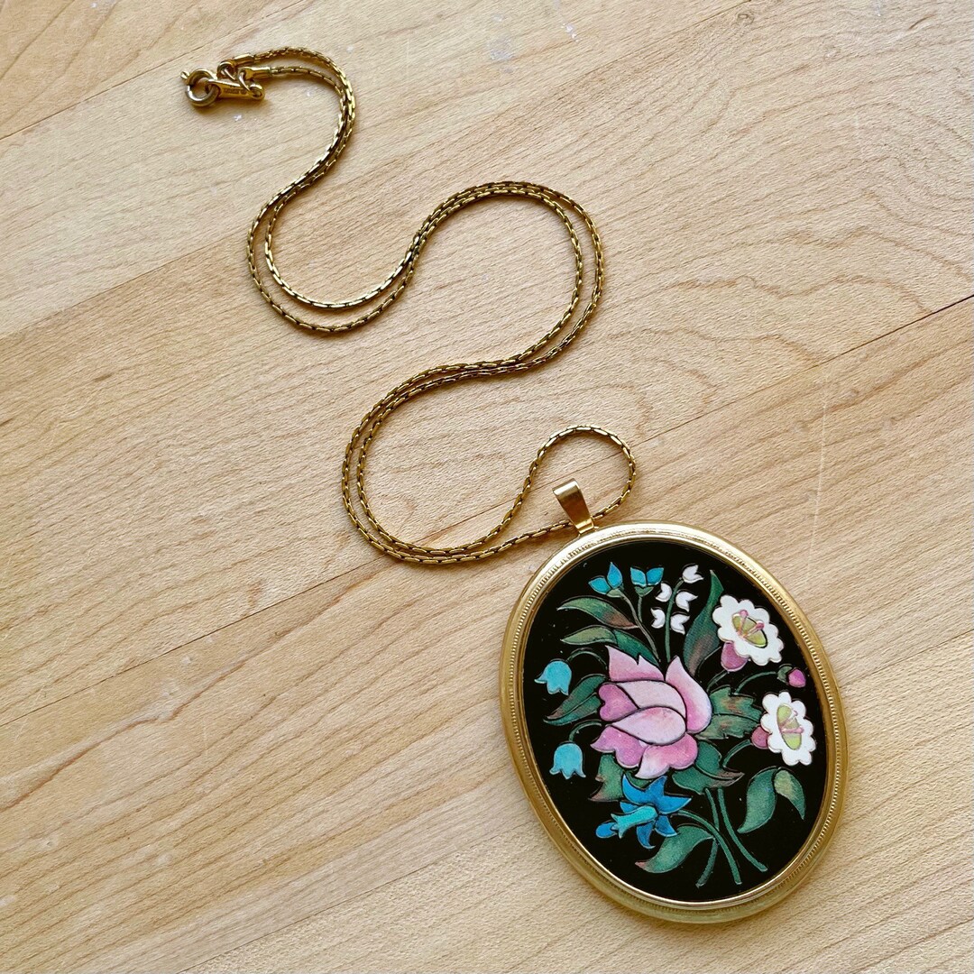 Vintage Avon Signed Gold Tone Floral Cameo Pendant Necklace, Faux ...