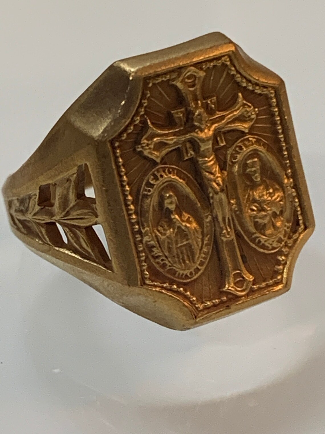 Vintage Jesus Mary & St. Joseph Pray for Us Gold Ring - Etsy
