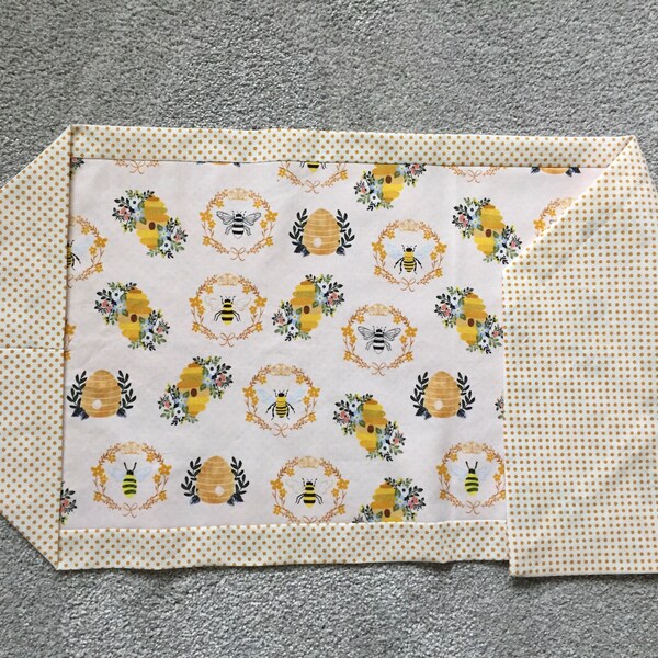 Bee Table Runner - Etsy
