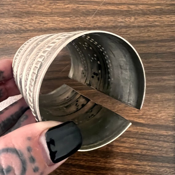 Kuchi tension cuff. - Gem