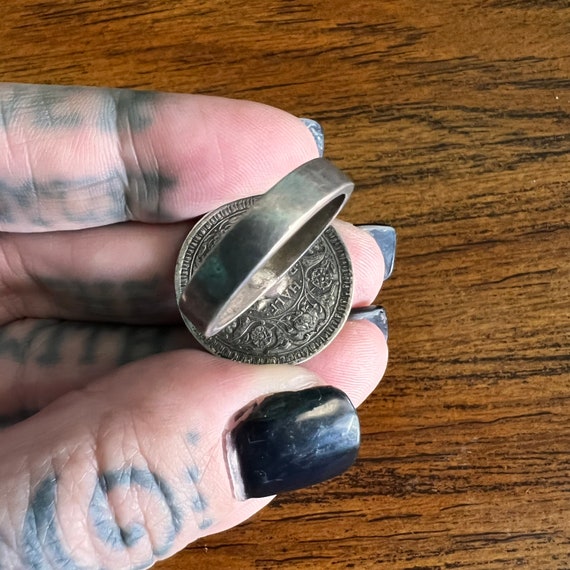 Antique silver coin ring from India. - Gem