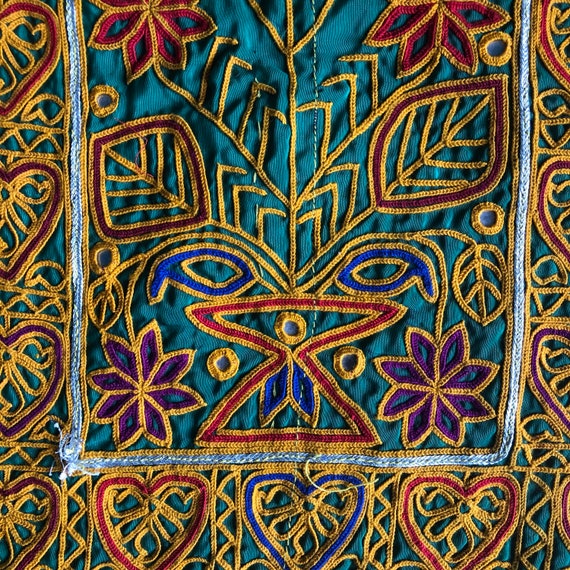 Embroidered Kuchi panel. #25. - Gem