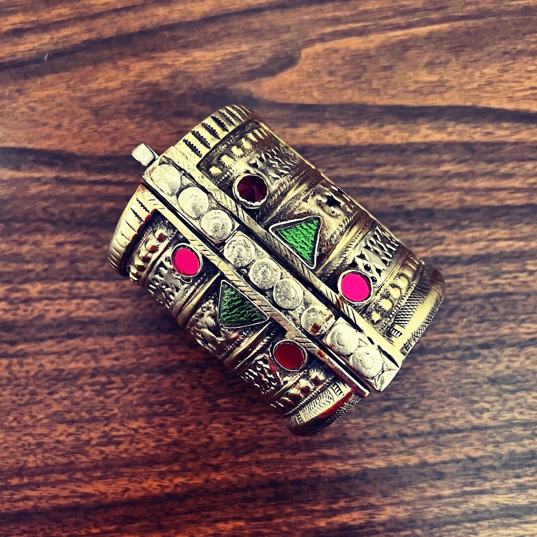Kuchi Hinged Cuff. - Etsy