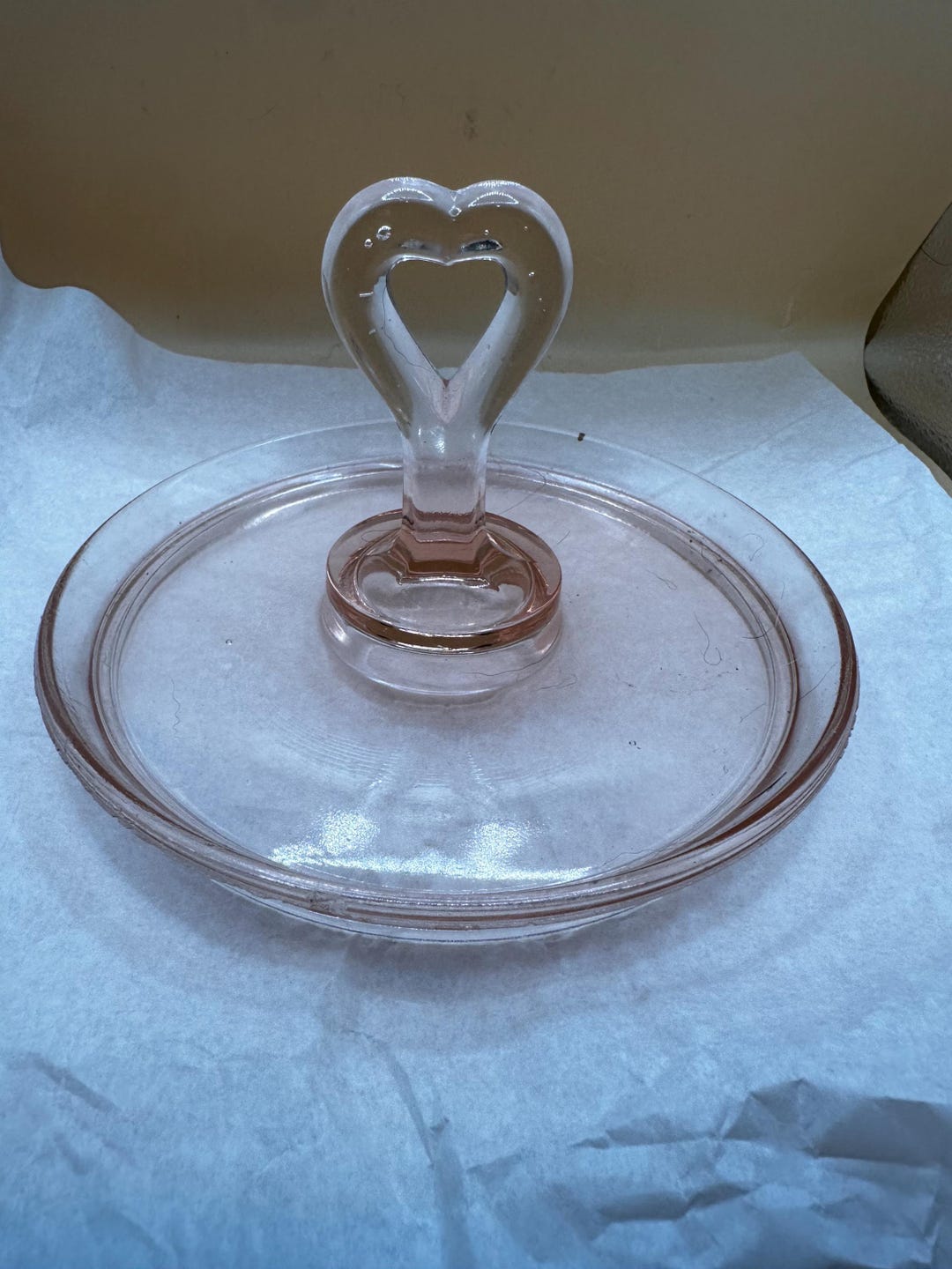 L.E. Smith 1920's Pink Depression Glass Trinket Dish With Heart Handle ...