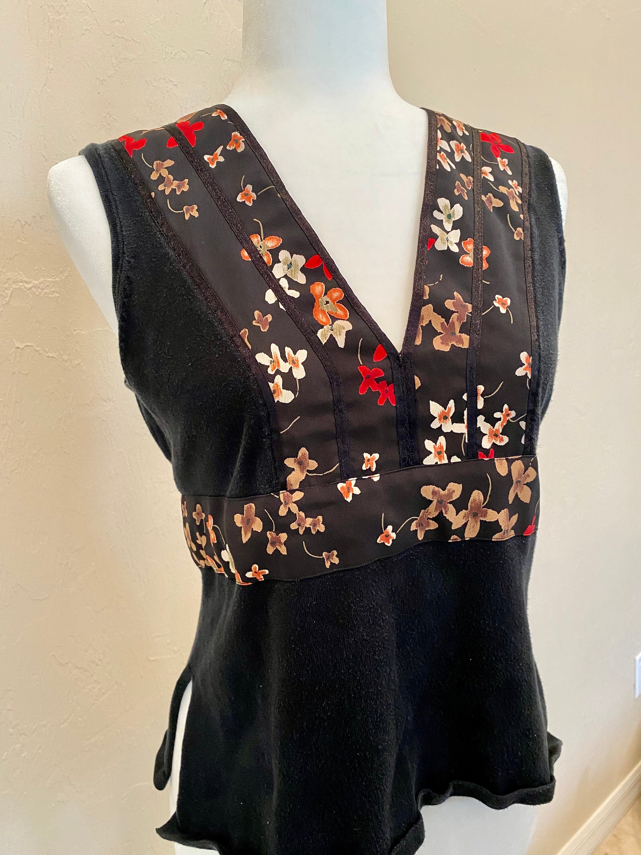 Vintage Early 2000s Y2K Top International Concepts With Silk Accents ...