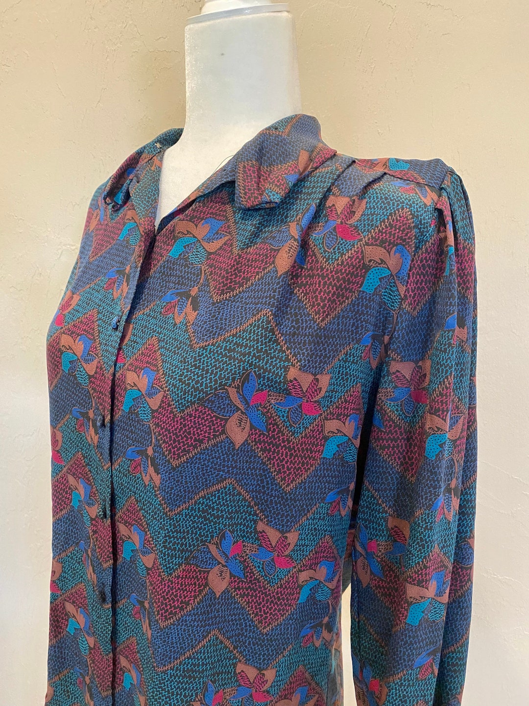 RARE 1970 Designer SCOTT BARRIE Print 100% Silk High Neck Shirt Blouse ...