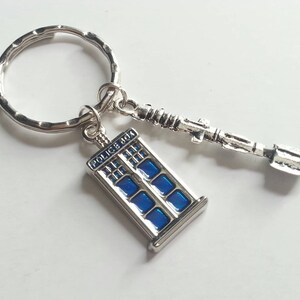 Dr Who Inspired, Tardis and Sonic Screwdriver Keychain - Etsy