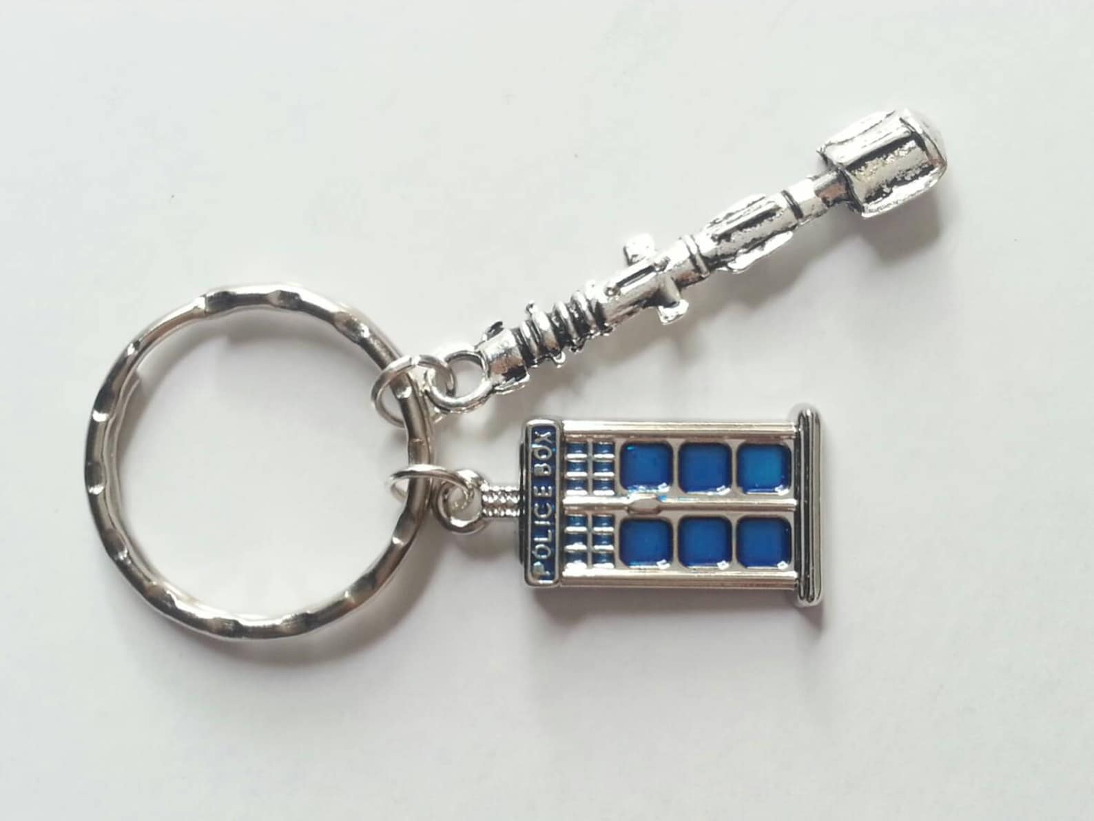 Dr Who Inspired, Tardis and Sonic Screwdriver Keychain - Etsy