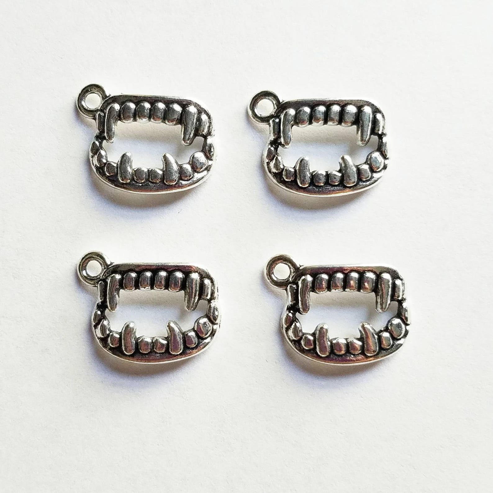 10, 20, or 50 Antique Silver Vampire Teeth Charms, Wholesale Charms ...