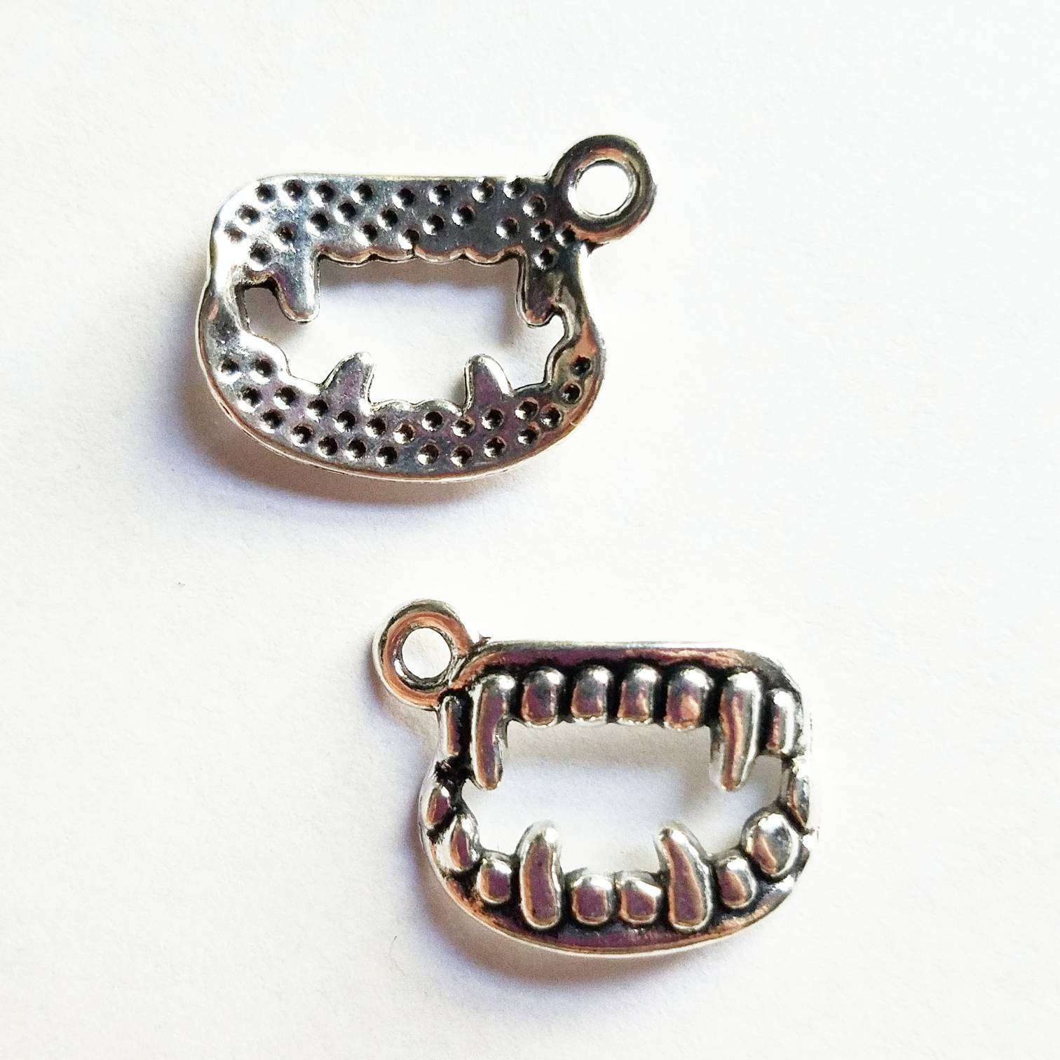 10 20 or 50 Antique Silver Vampire Teeth Charms Wholesale - Etsy