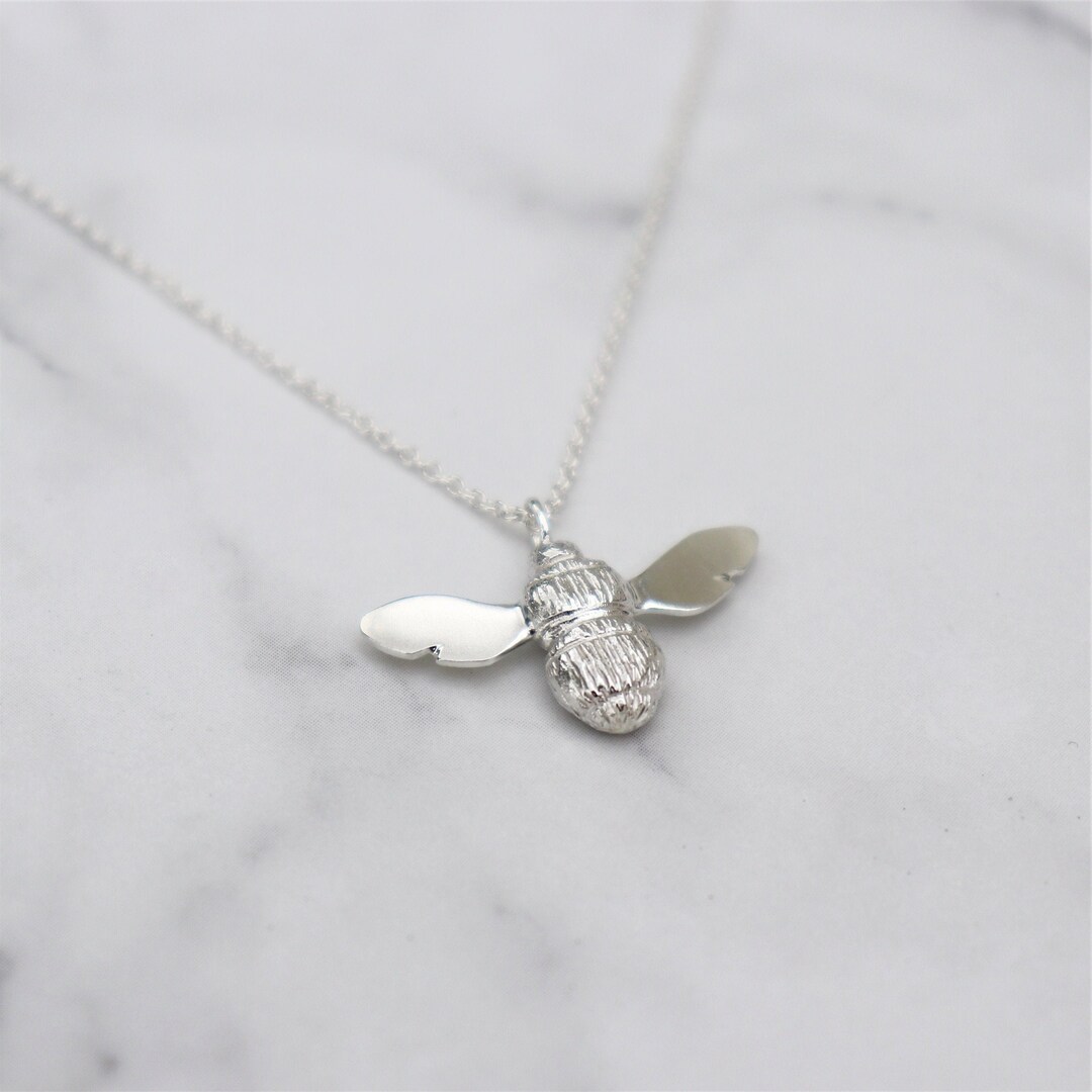 Solid Silver Garden Bumblebee Pendant on a 1.2mm Wide Trace Chain - Etsy