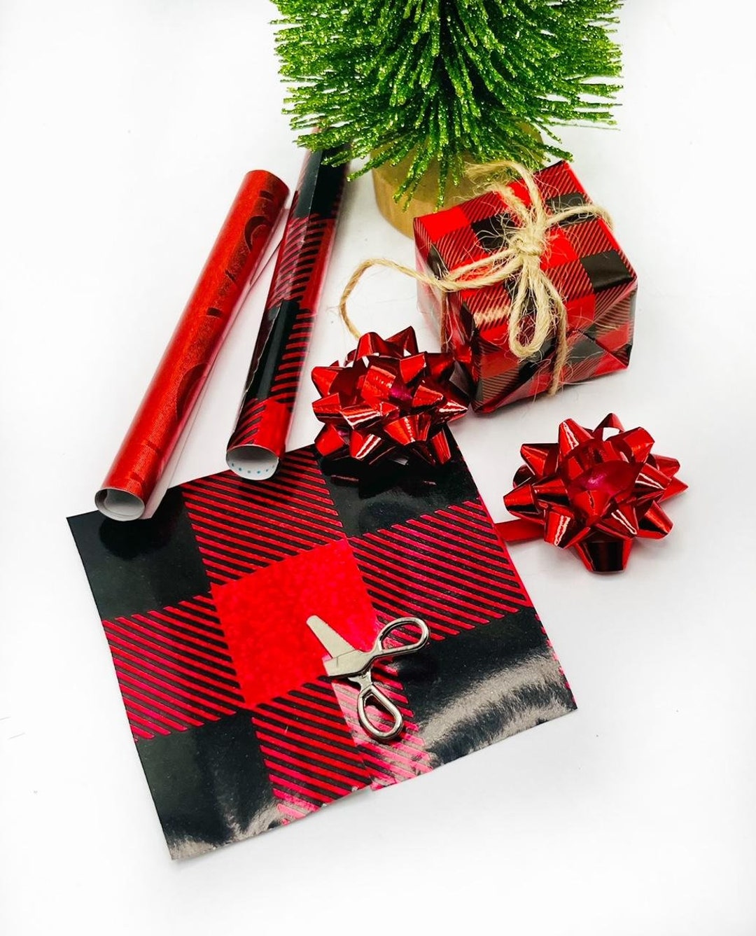 Miniature Gift Wrap Elf Prop Gift Box Miniature Scissors Tiny Christmas ...