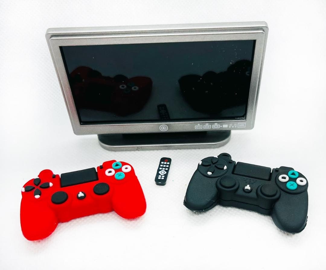 Gaming Elf Prop: Miniature TV, Game Controllers, Dollhouse Accessory - Etsy
