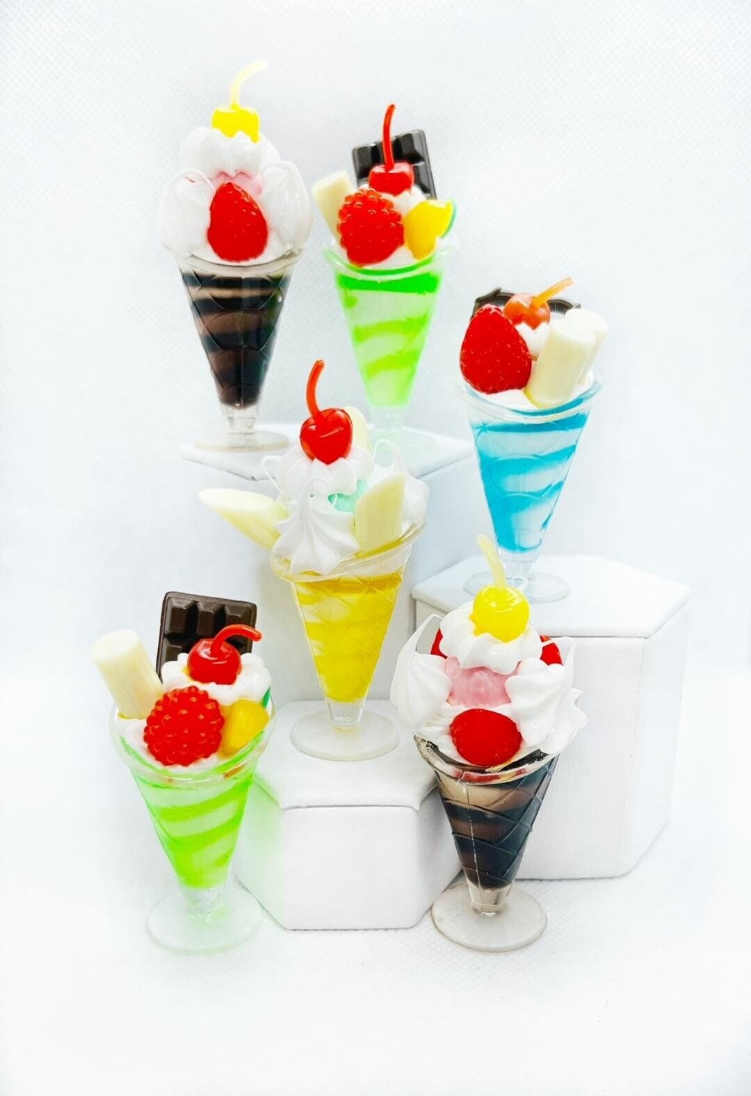 Miniature Ice Cream Sundaes 1:3 Scale Elf Prop Dollhouse Accessory 12 ...