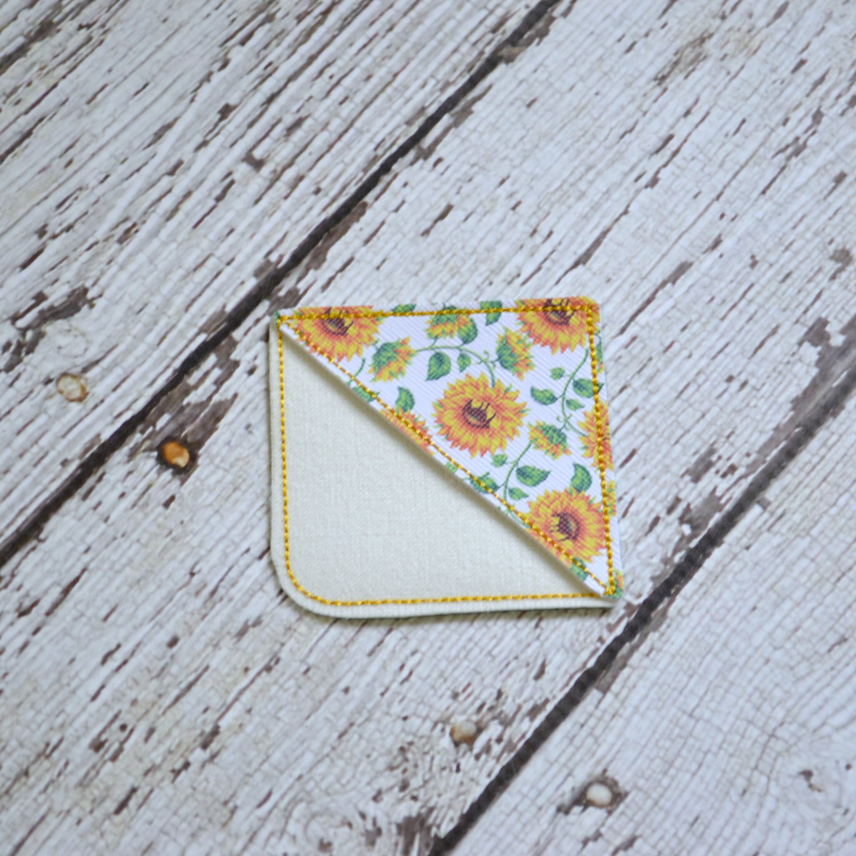 Corner Bookmark, Embroidered Bookmark, Gift for Reader, Teacher, Summer ...