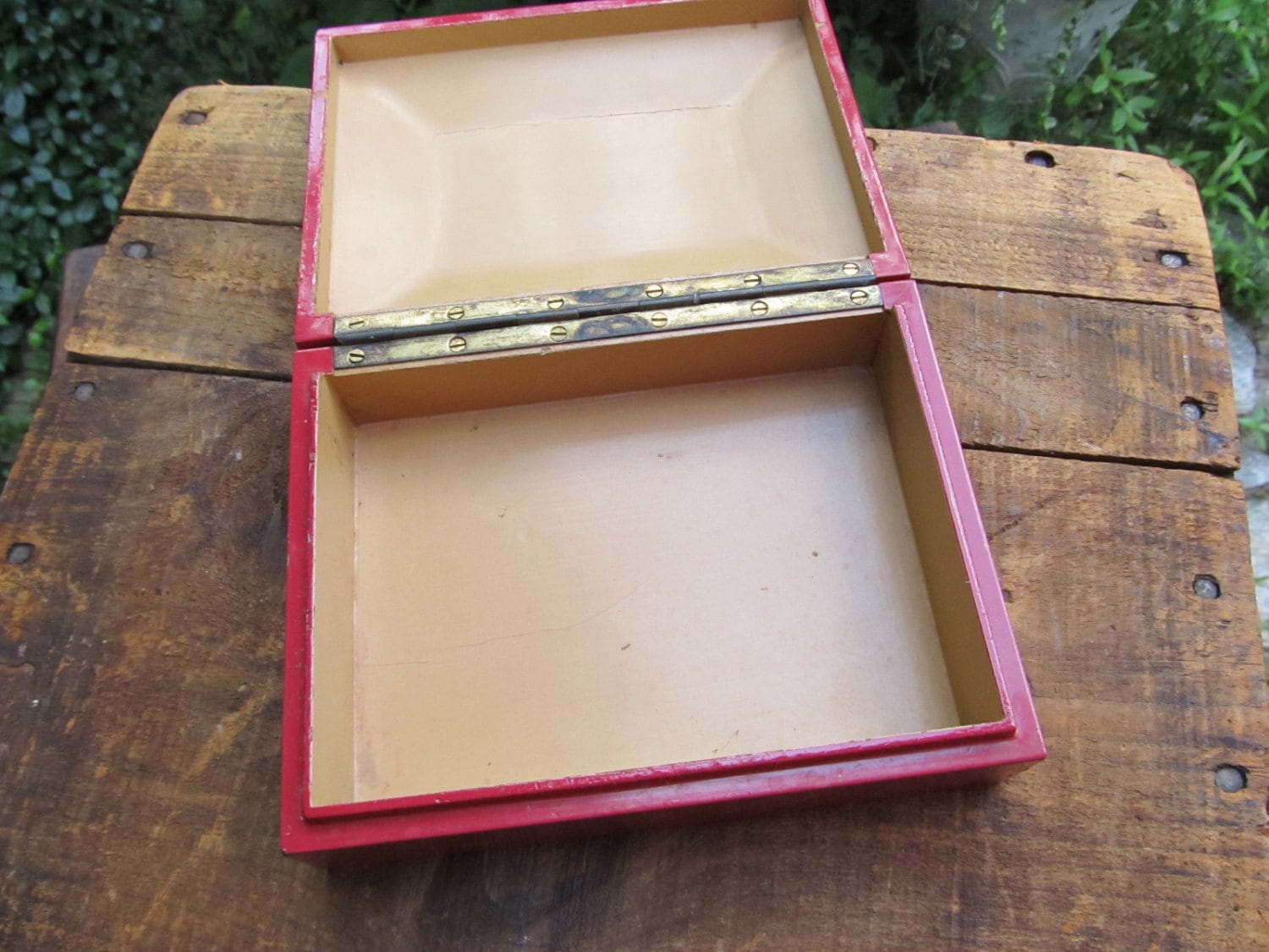 Vintage Red Trinket Jewelry Box Grapevine Trinket Box - Etsy