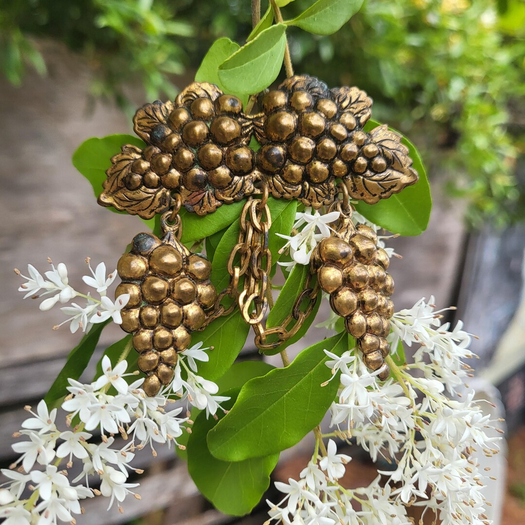 Vintage Grape Cluster Hanging Chain Pin Brooch Gold Tone - Etsy