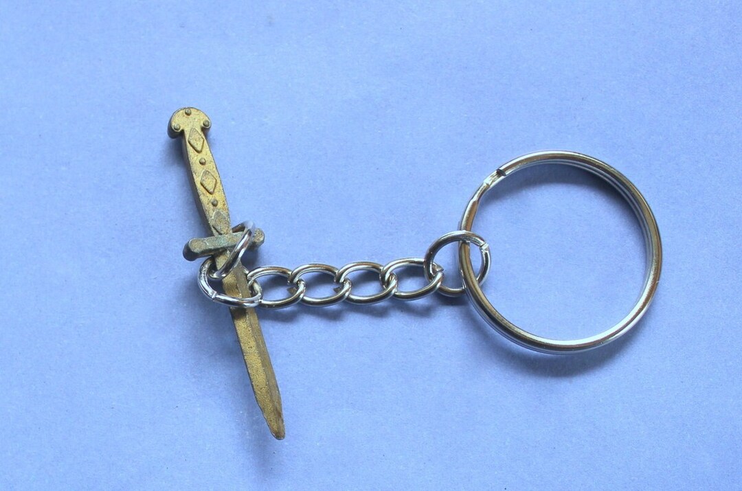 Cluedo Dagger Keyring,original Cluedo Weapon Dagger,upcycled Board Game ...