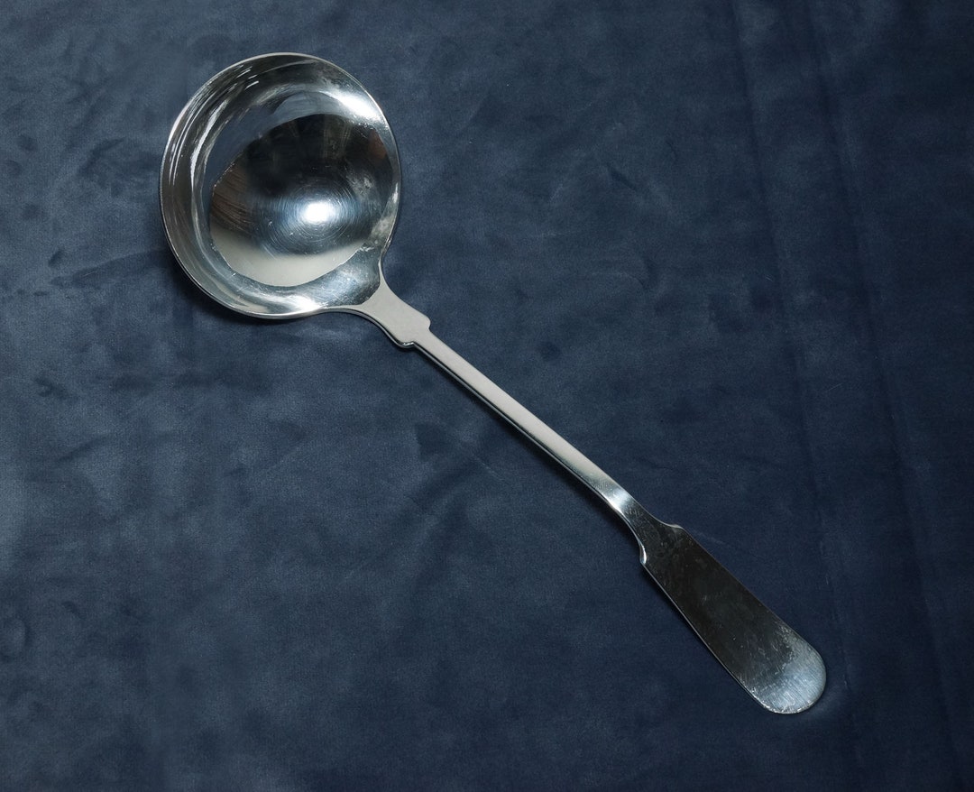Vintage Midcentury Fiddle Handle Ladle, Fine Silver Plate Large Soup or ...