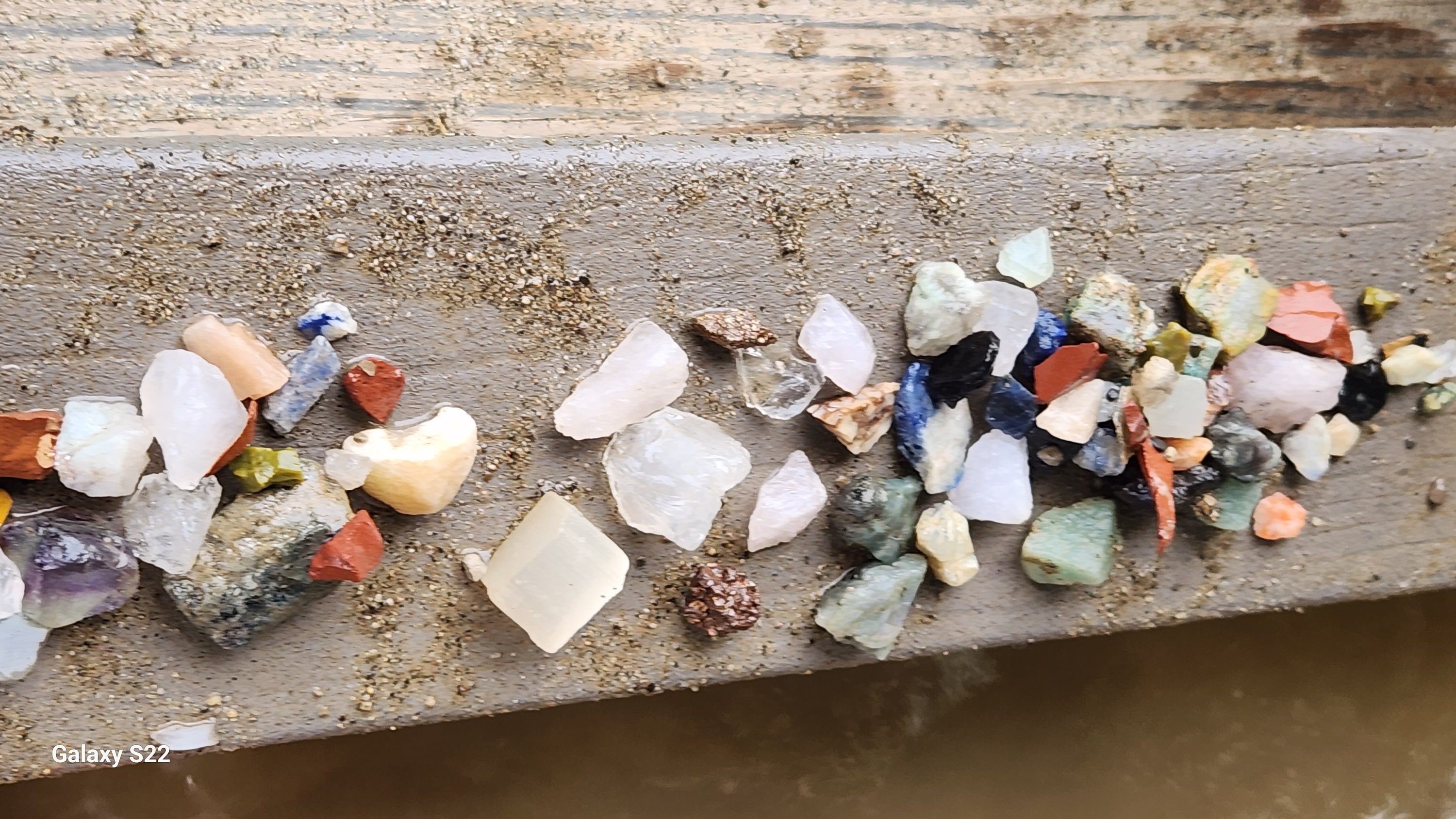 Box Gemstone & Rock Mining Rough 5lb Bag - Etsy