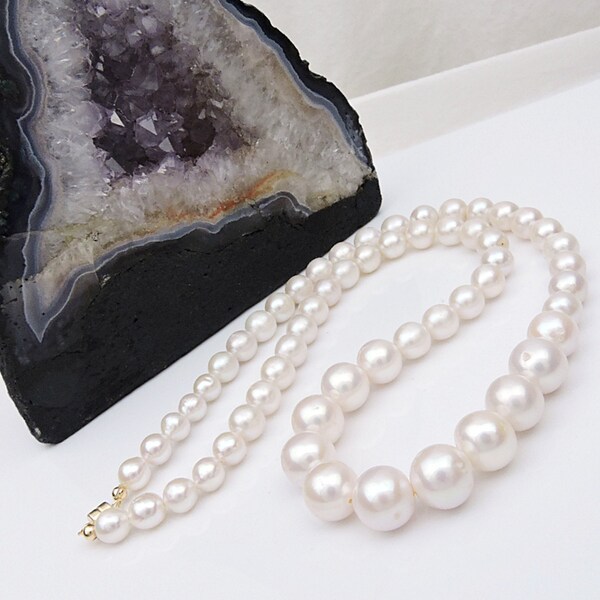 Graduated Pearls - Etsy