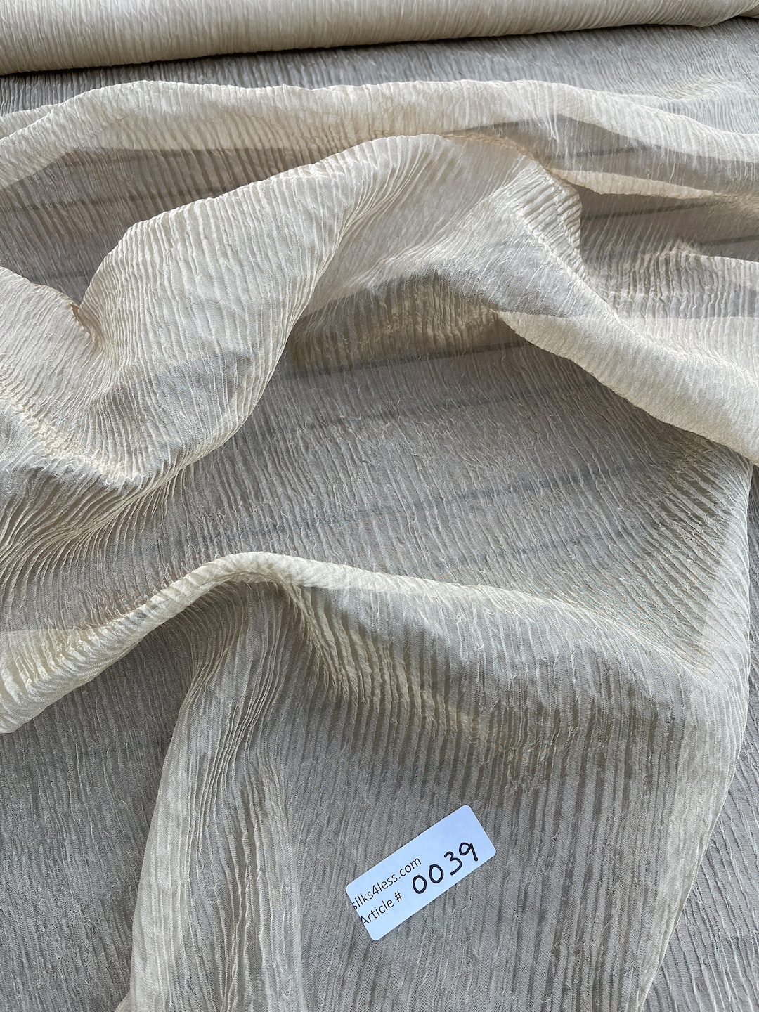 Exquisite Quality Silk Tissue Pleated / Crushed - WHITE/ GOLD!!! - Etsy