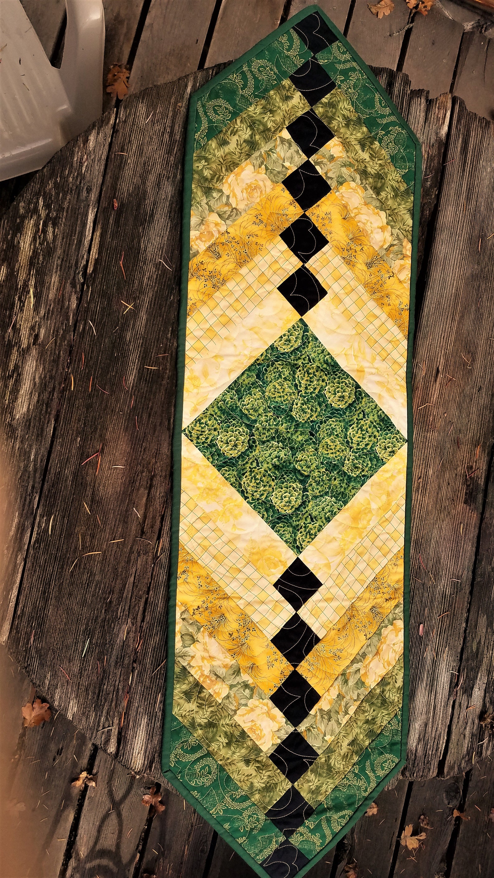 Quilted Table Runner Table topper Reversible Green and | Etsy