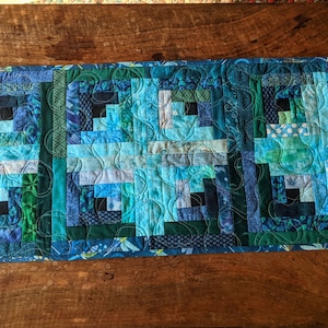 Quilted Table Runner Log Cabin Table Runner Table Topper - Etsy