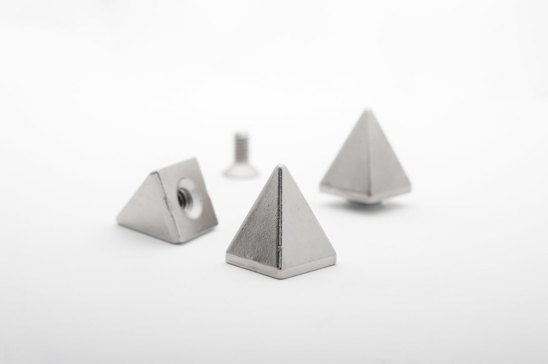 5/8" (16mm) Silver 4-sided Pyramid Spikes - Bag of 100 - Etsy