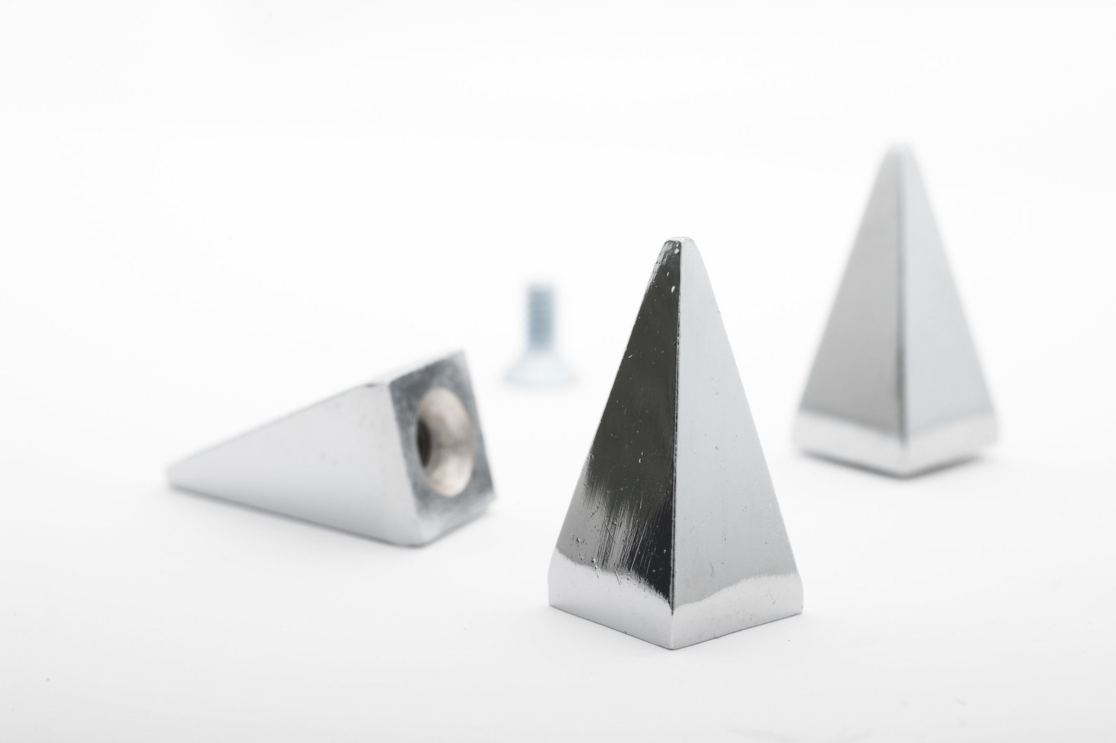 1 26mm Chrome 4-sided Pyramid Spikes Bag of 100 - Etsy