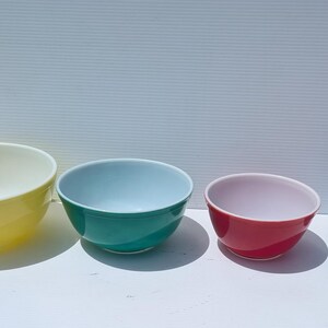 Vintage Mid Century Pyrex Primary Color Mixing Bowls by Corning 1940s ...