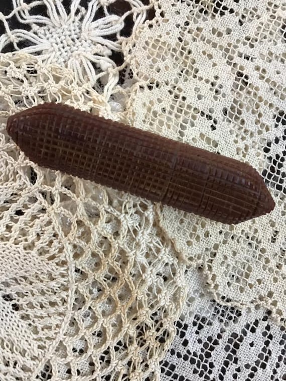 Vintage 1930s 1940s Dark Brown Textured Bakelite Broo… - Gem