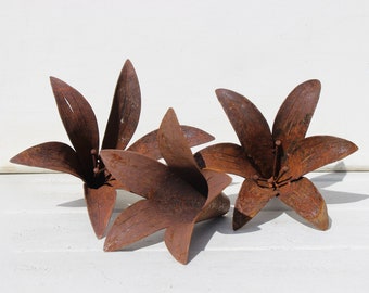 Metal flowers | Etsy