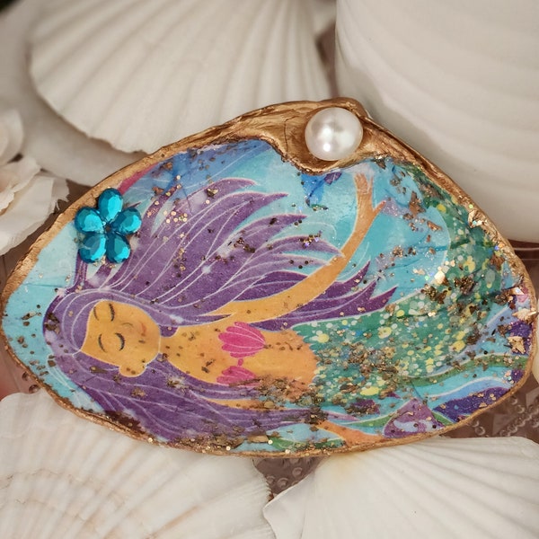 Clam Shell Dish - Etsy